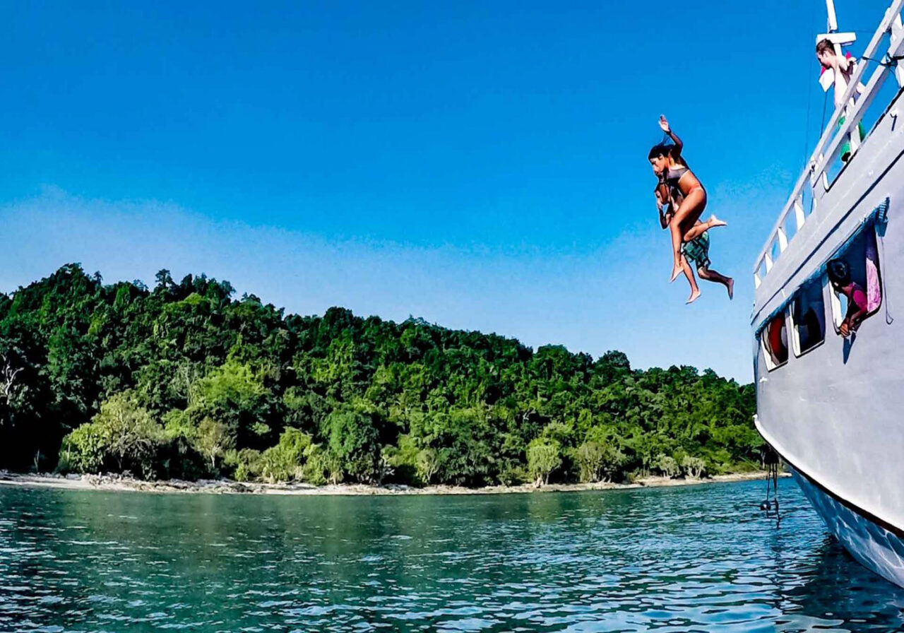 4DAYS/3NIGHTS FLORES TO LOMBOK ISLAND | WANUA ADVENTURE